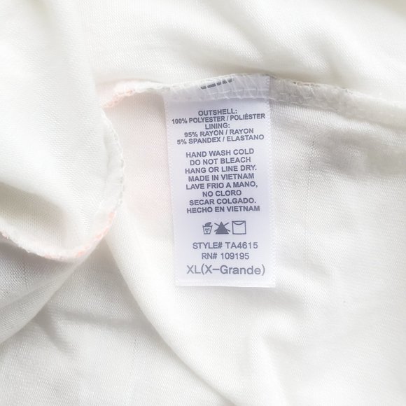 Gal Boss | Tops | Gal Boss Floral Top With Necklace | Poshmark